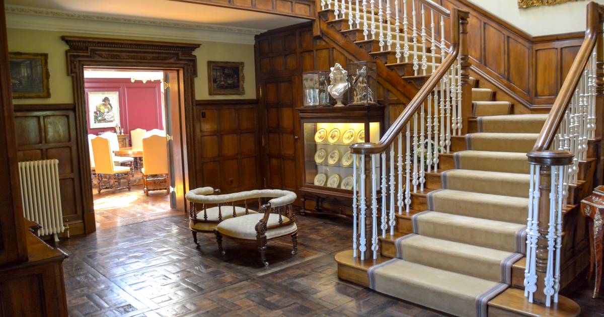 The Old Oak Hall | Distinctive Country Furniture Limited - Makers of ...